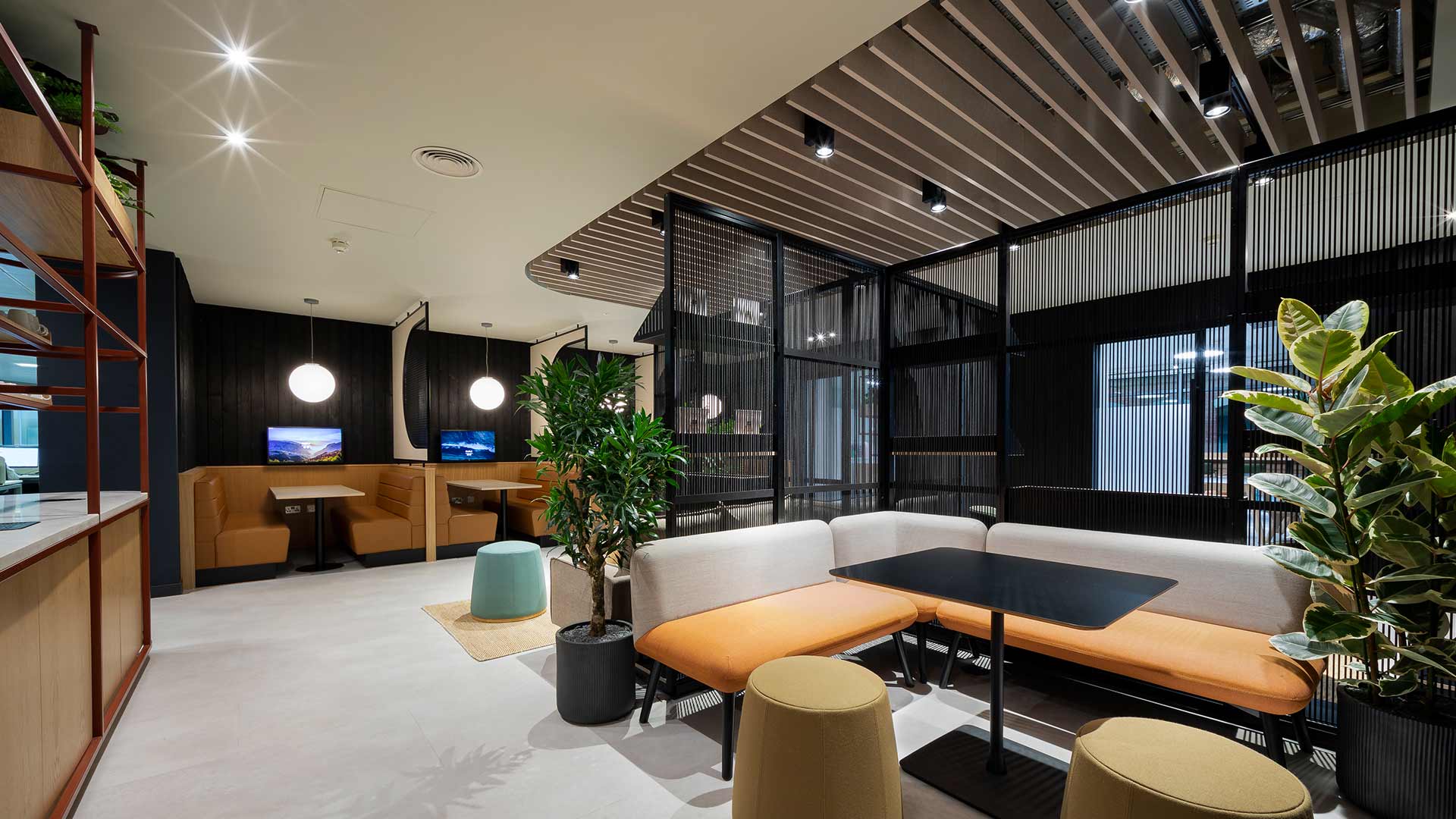 Ultimate Group - Savills - AllSfär